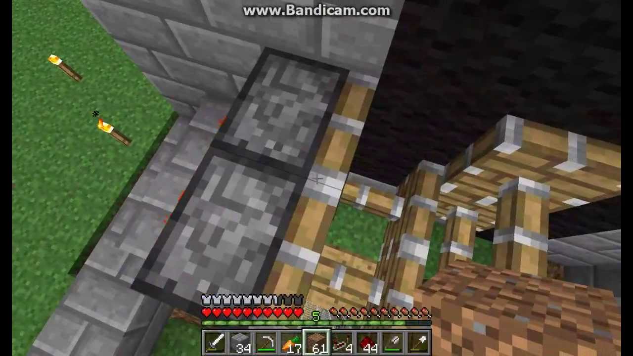 Bigfoot Plays Minecraft Ep 3: Storage And A Giant Creeper Head - YouTube