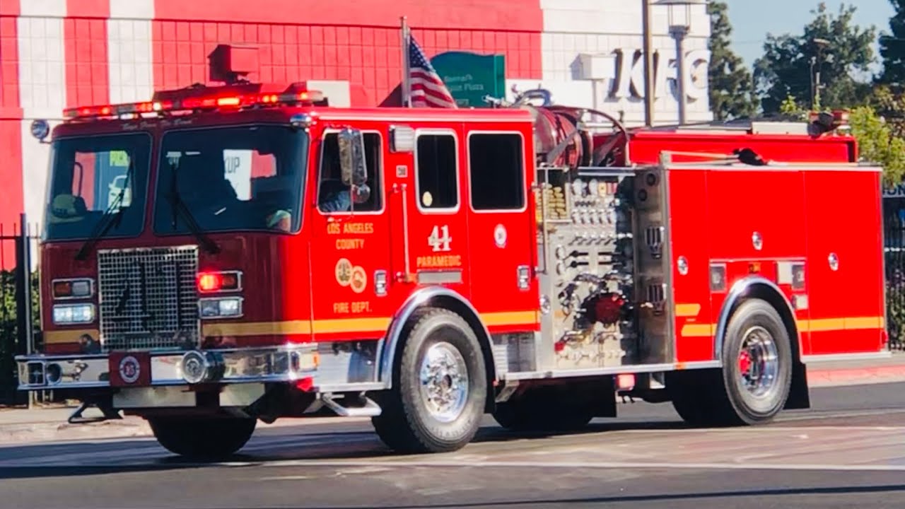 LACoFD Engine 41 Responding - YouTube