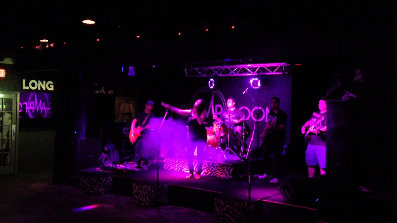 LUNAtic at the AMP Room in San Antonio Texas - YouTube