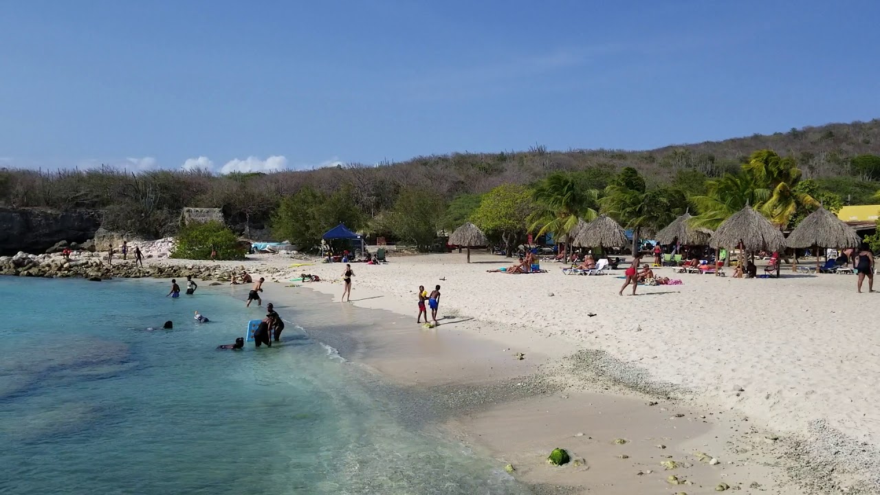Daaibooi Beach Curaçao - YouTube