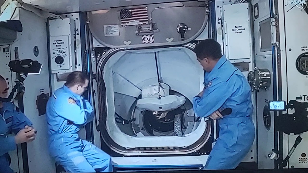 Space X Astronauts Entering to the international space station - YouTube