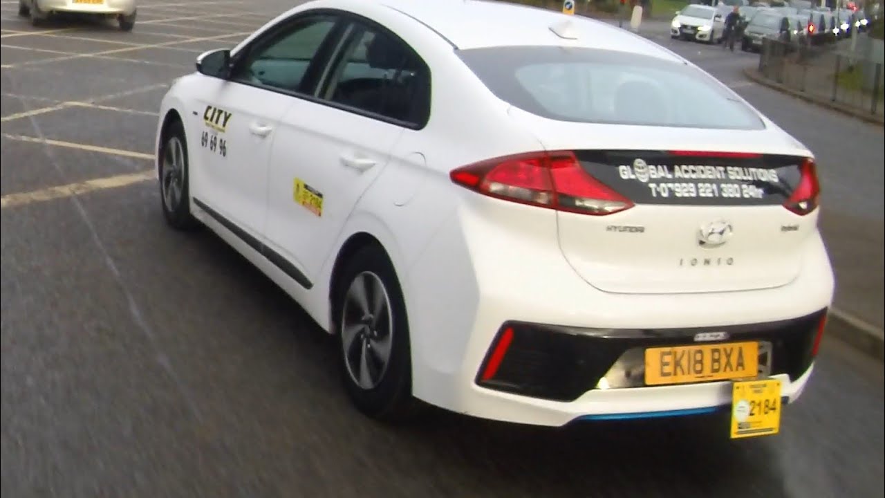 Careless driving Taxi. Supposedly a professional driver? Global ...