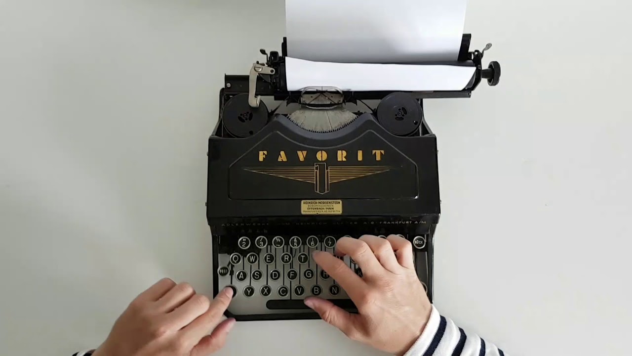 Tony's Typewriters - Adler Favorit - YouTube