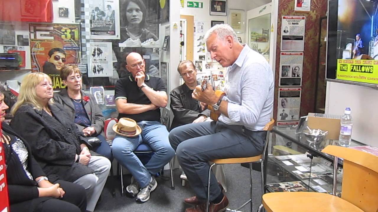 Dave Willetts sings I'll See You In My Dreams - YouTube