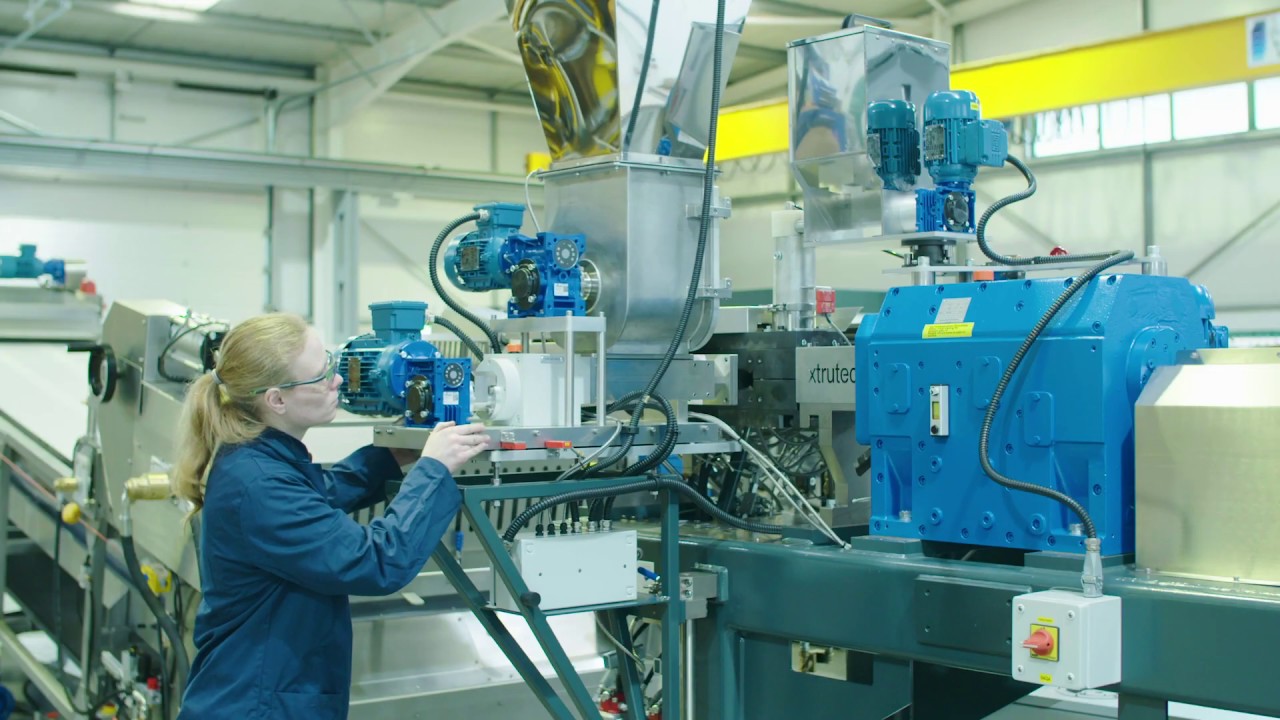 Xtrutech XTS SF 40 Side Feeder for Twin Screw Extrusion - YouTube