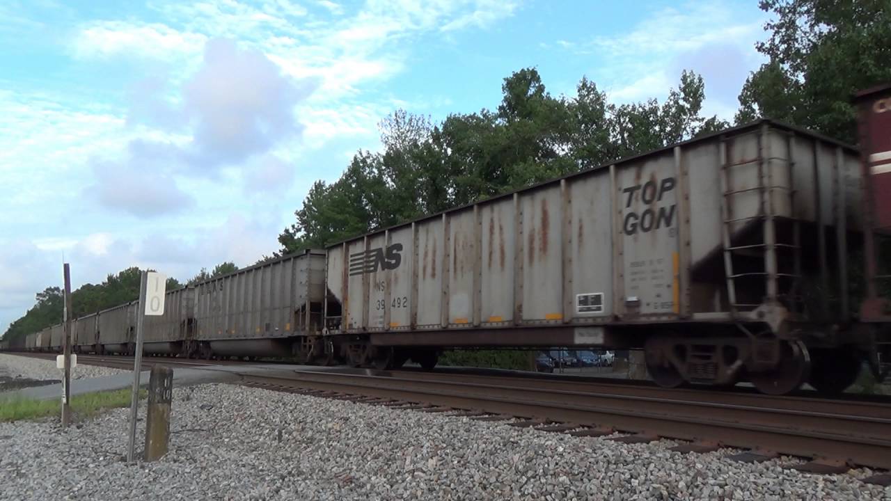 NS 6780 (EMD SD60M) leads NS 830 - YouTube