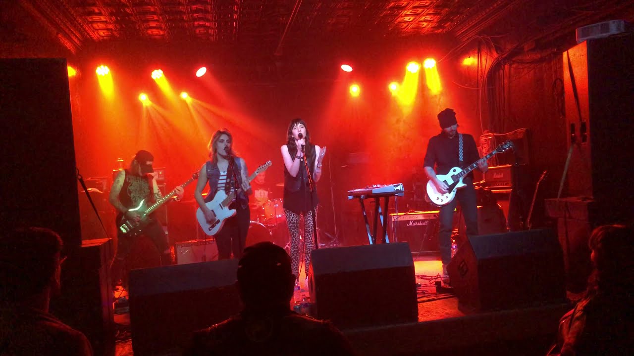 Tiny Wars live at 123 Pleasant Street 11-26-21 - YouTube