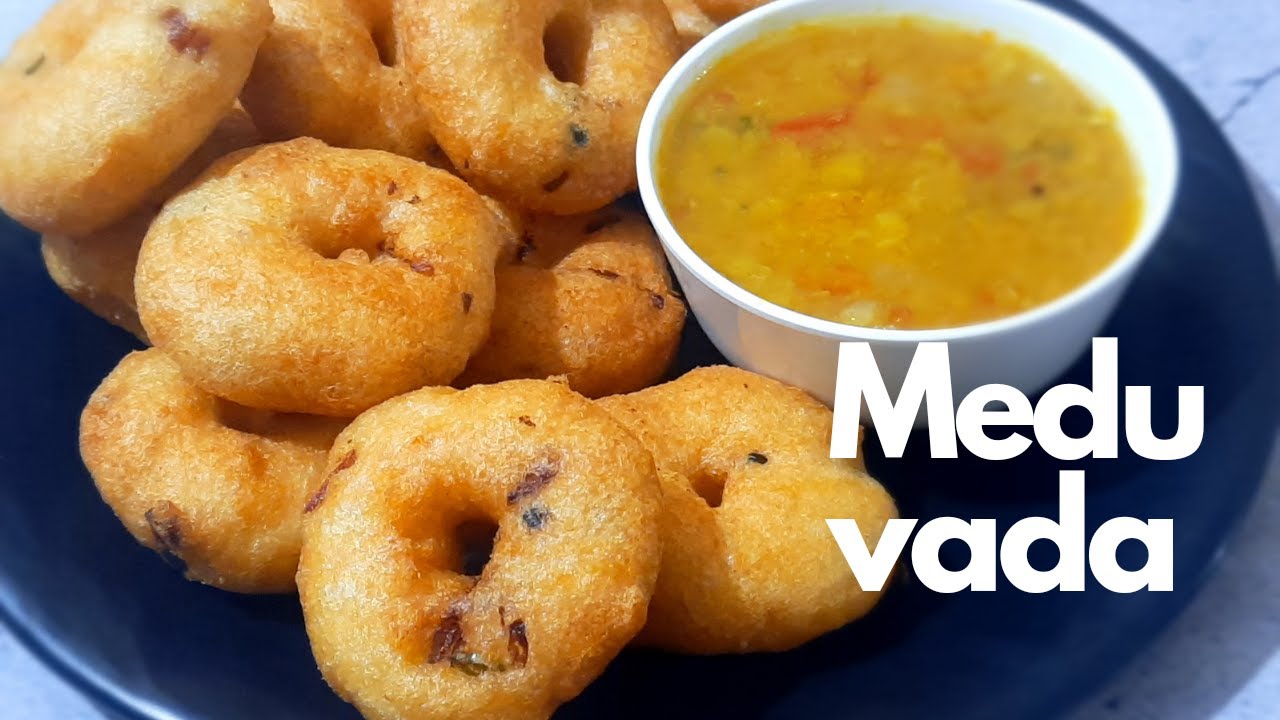 uzhunnu vada/Medu vada 😋 - YouTube