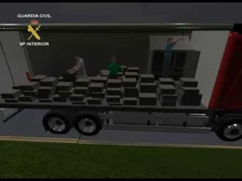 New modus operandi for stealing cargo from lorries on the move - YouTube