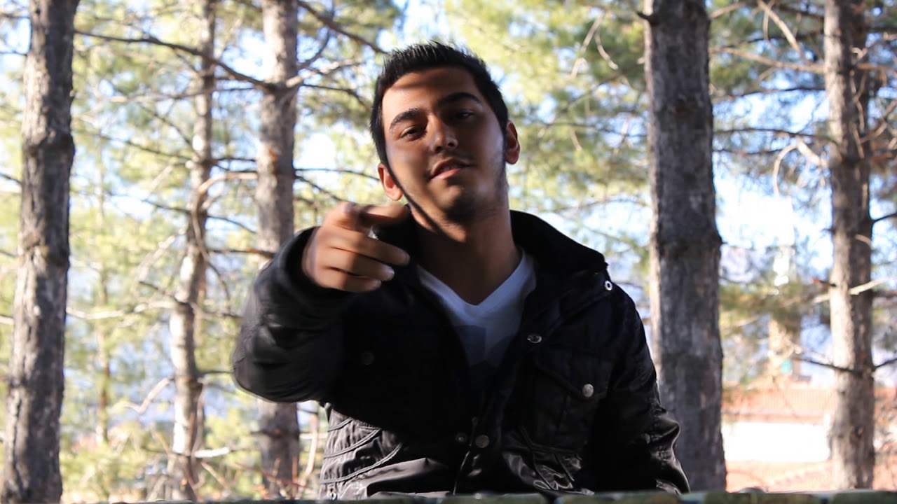 Emre YALÇIN Şimdi Mutlusun Başkalarıyla - YouTube