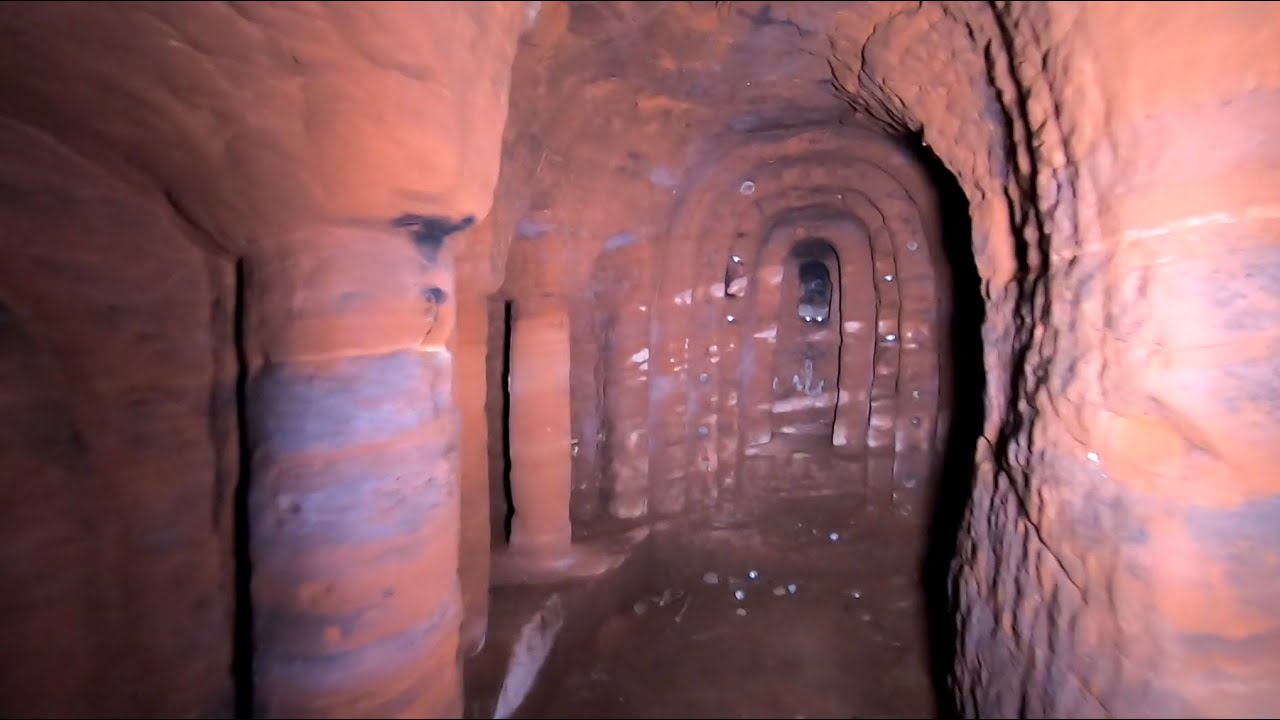 Exploring an Abandoned House Incredible 700 Year Old Underground Druid ...