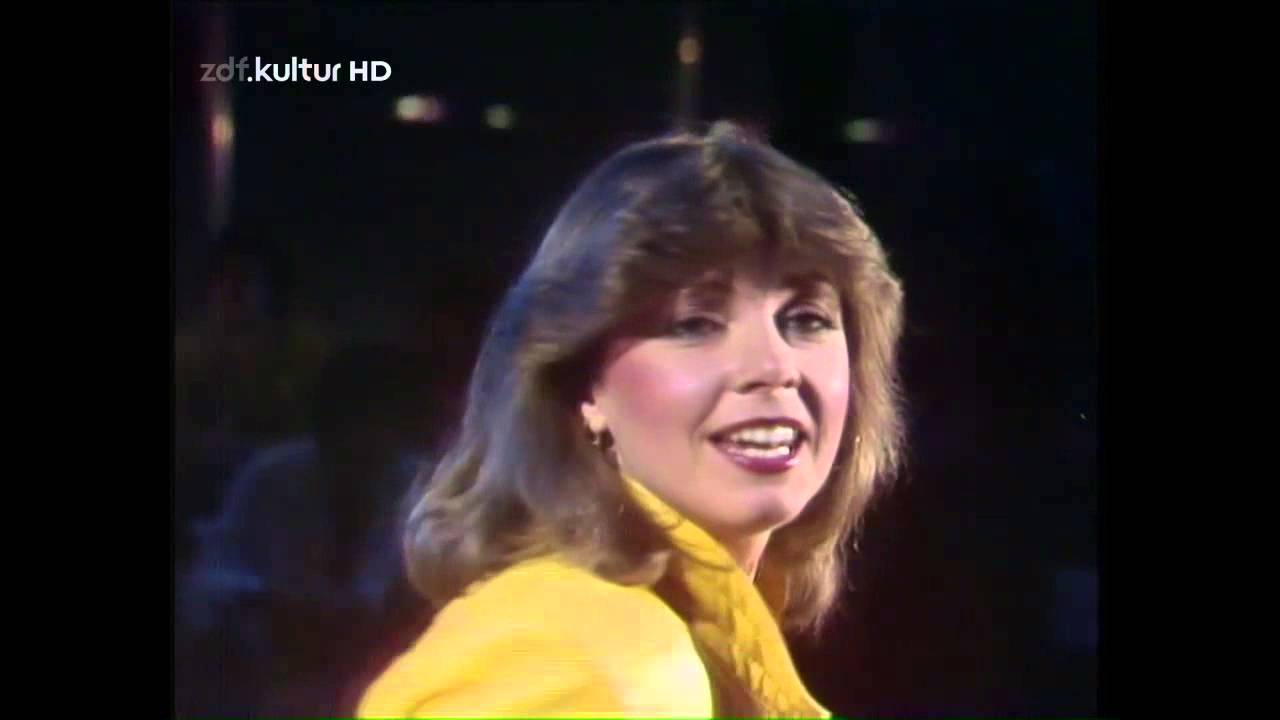 Earth and Fire - Weekend 1980 - YouTube