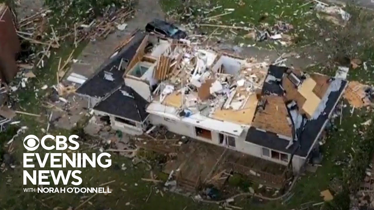 Powerful tornado hits Virginia Beach - YouTube