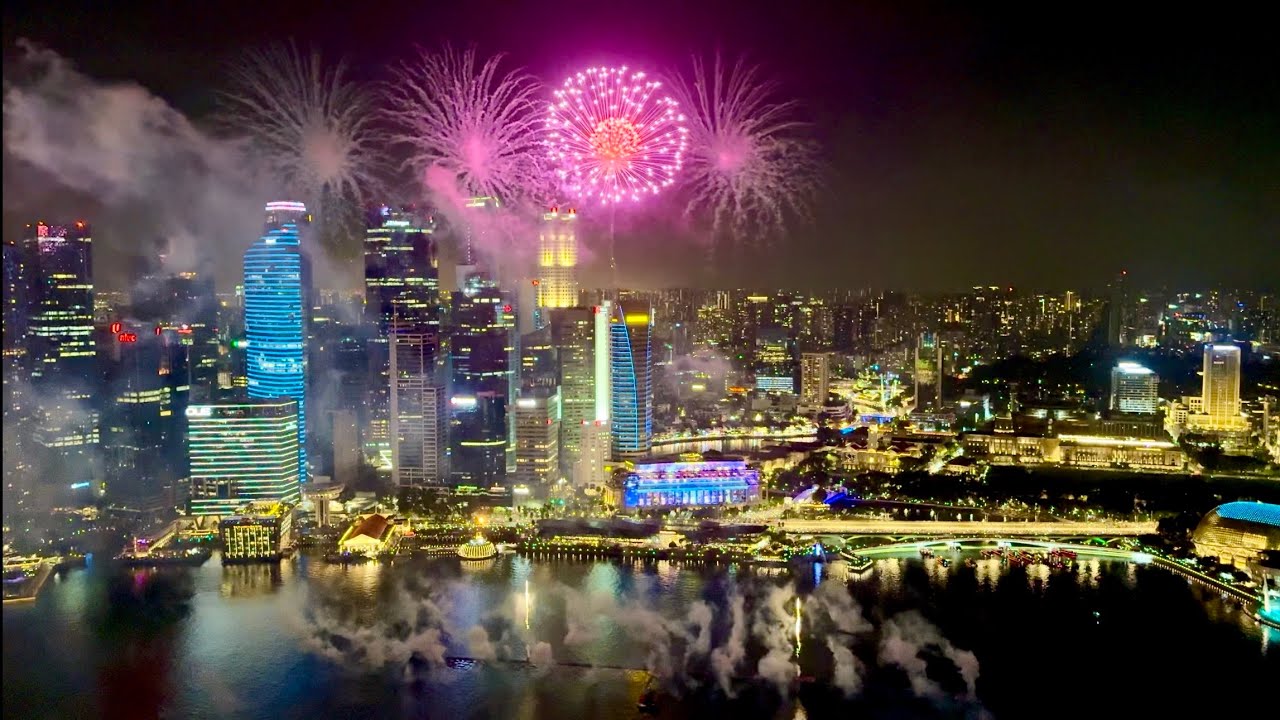 [4K HDR] 2024 New Year Fireworks (Part 1) @ Marina Bay Sands Singapore ...