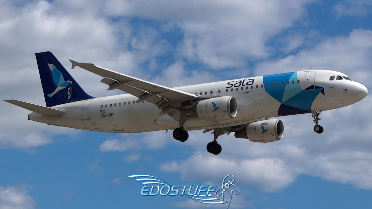 Sharp Turn Landing Approach - SATA International Airbus A320-214 ...