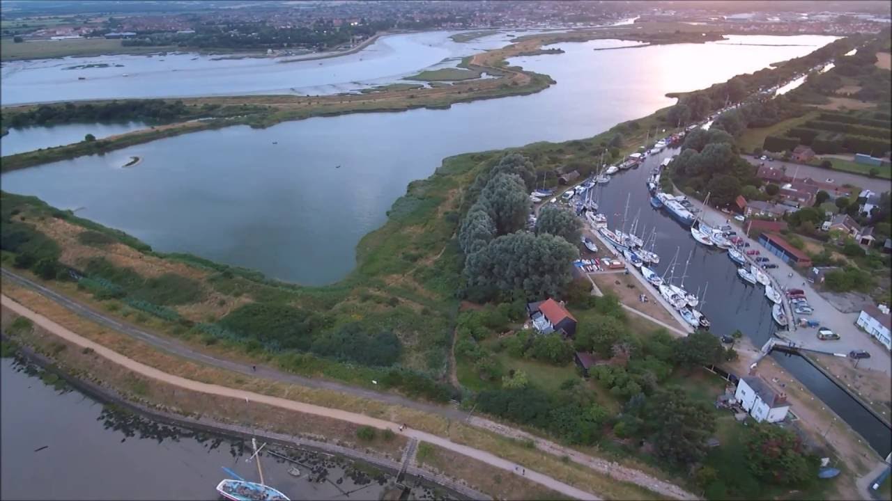 Sunset over Heybridge Basin, Essex - Skydronauts.uk - YouTube