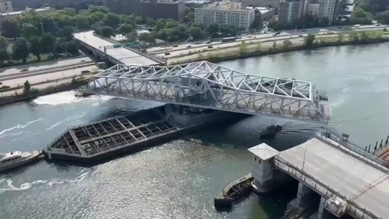 Third Ave Bridge reopens to traffic after getting stuck due to extreme ...