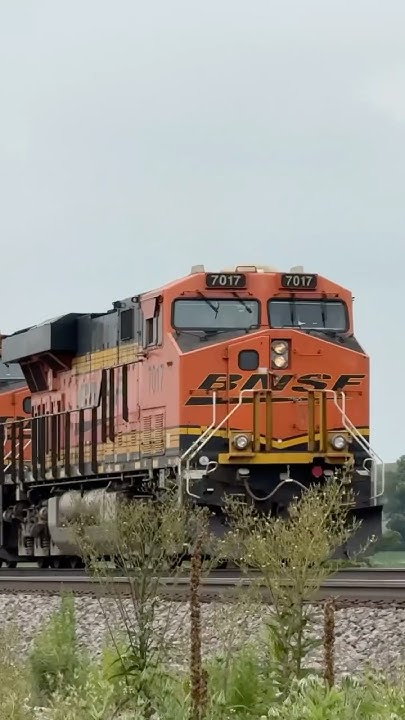 End train DPUs on BNSF Intermodal Q train! #bnsftrains #bnsfrailway #bnsf - YouTube