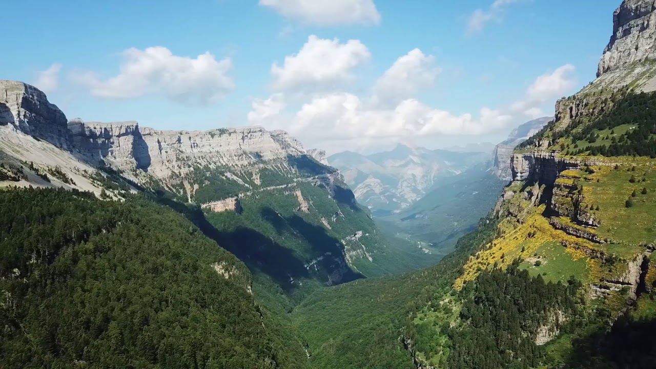 Exploring the Pyrenees during the 2018 summer holiday - YouTube