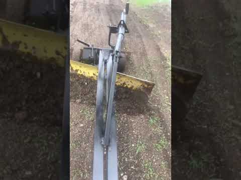 My homemade lawn tractor pull-grader - YouTube