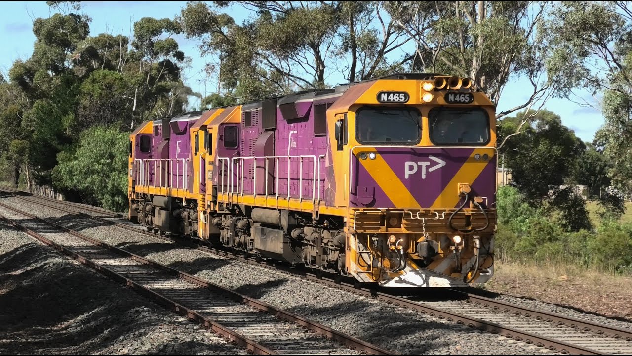 N465-461 as 0097 at Golden Square. 28-01-24. - YouTube