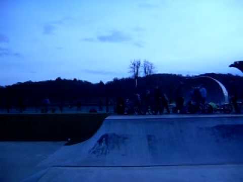 backflip attempt at reigate skatepark - YouTube