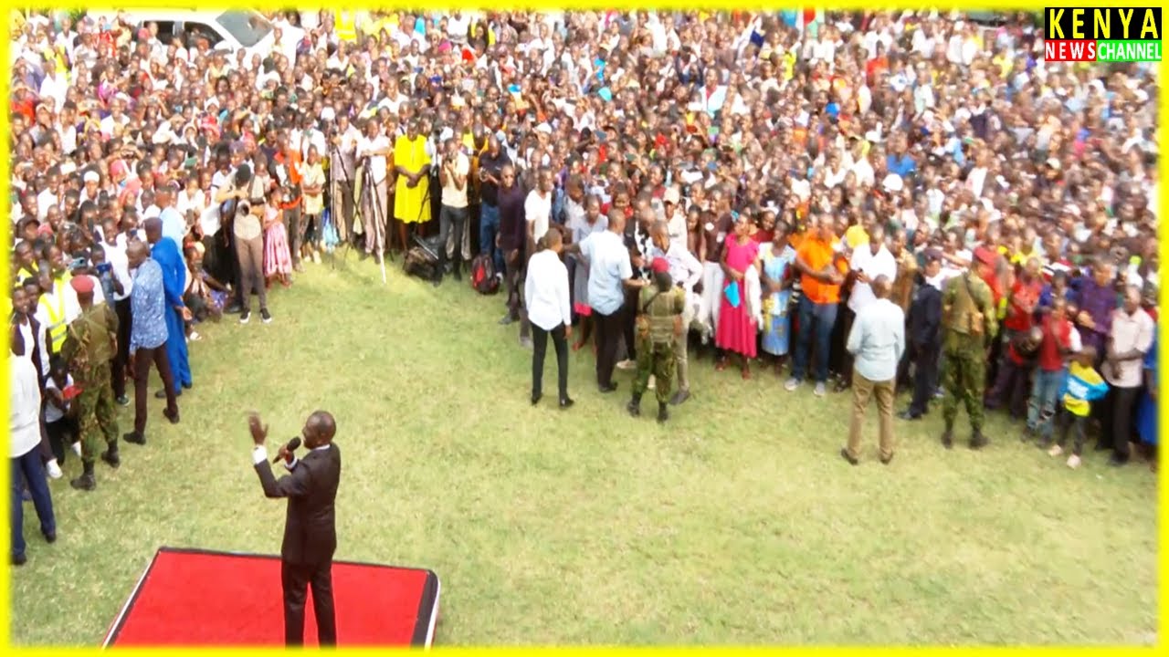 See the Huge Crowd Ruto found waiting for him outside Webuye Technical ...