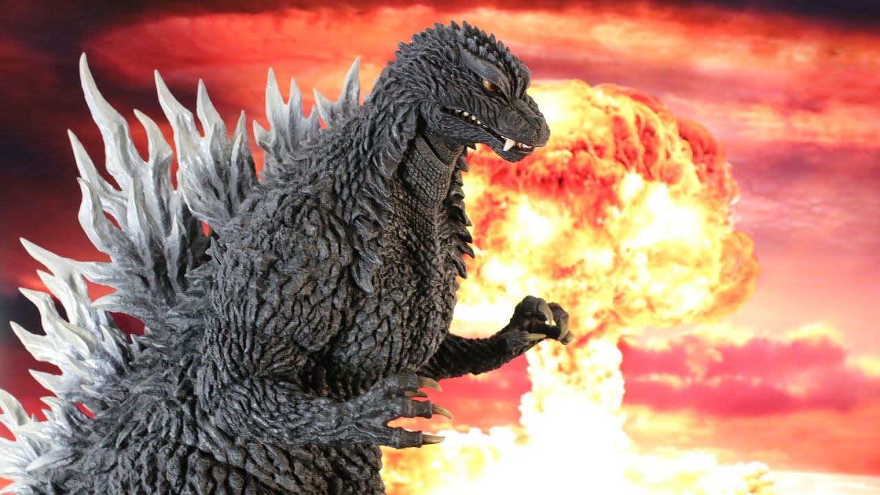 X-PLUS Gigantic Series Godzilla 2002 RIC edition - YouTube