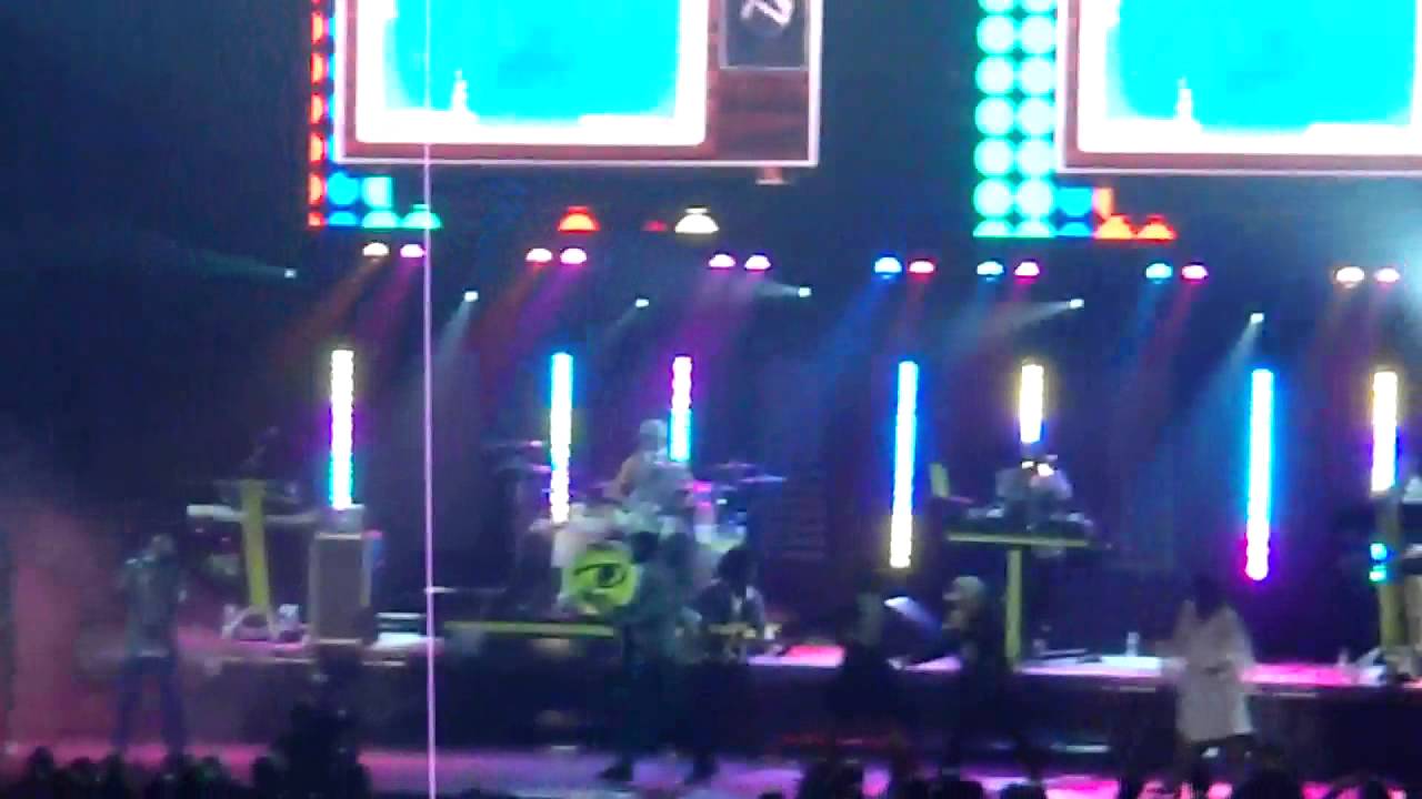TobyMac & Jamie Grace - Funky Jesus Music - Hits Deep Tour PA 2013 ...