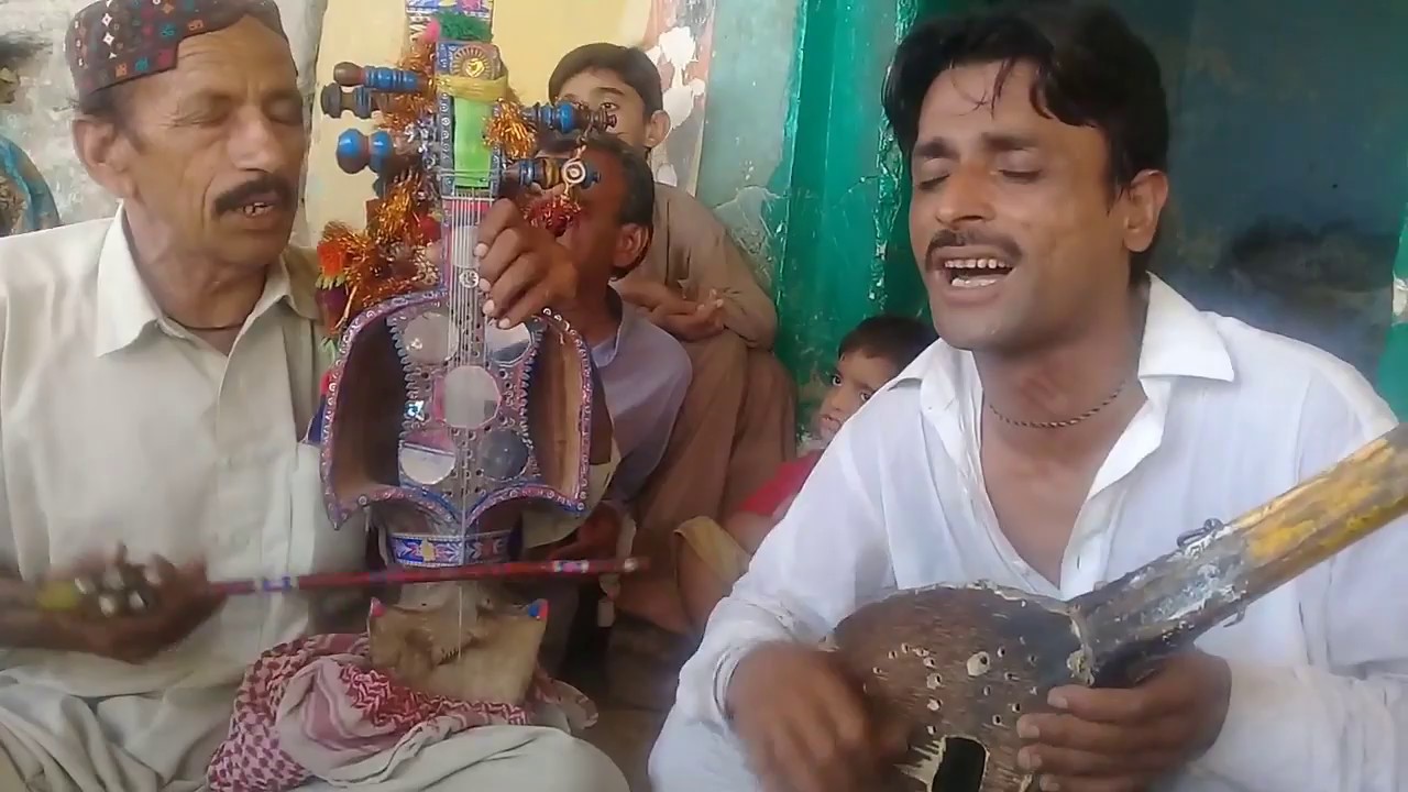 Sindhi vlog 2 ـ Sindhi singer is singing at Shrine of Gaji Shah Khoso ...