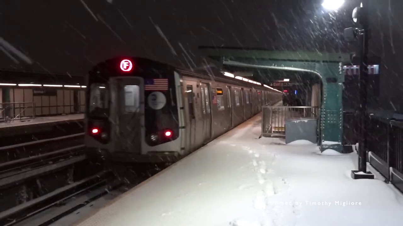 The Subway in Brooklyn, NY in a massive SNOWSTORM: Does Your Metro ...