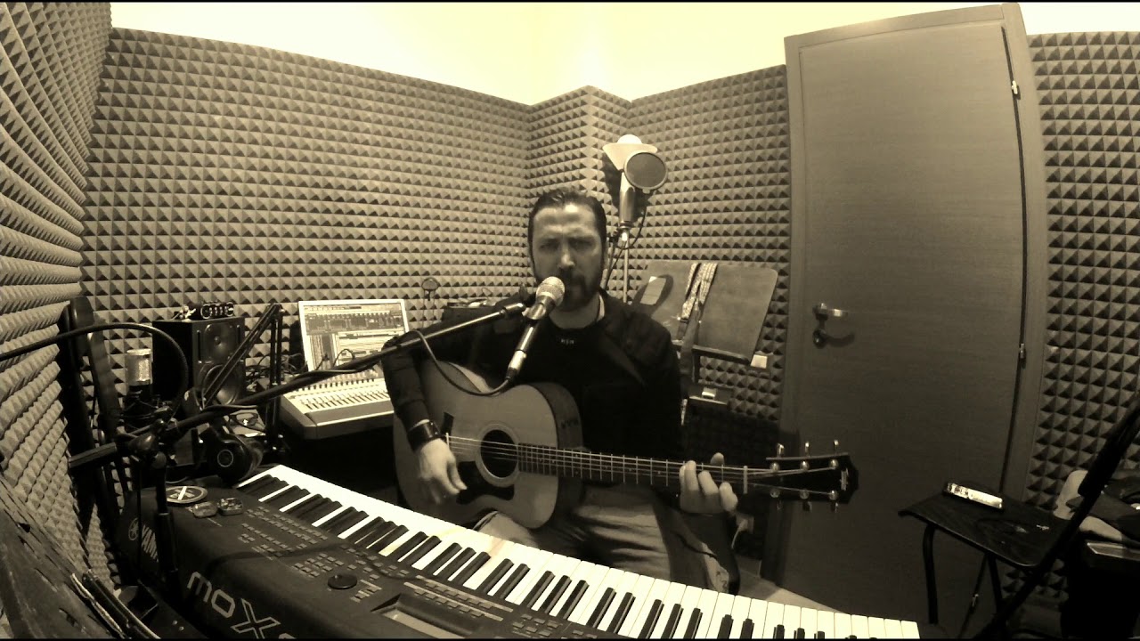 Cammino in centro -di Gianluca Grignani -Cover G.luca Carlini - YouTube