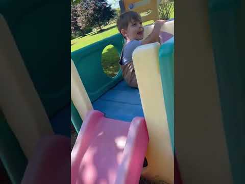 Another fun day in our backyard - YouTube