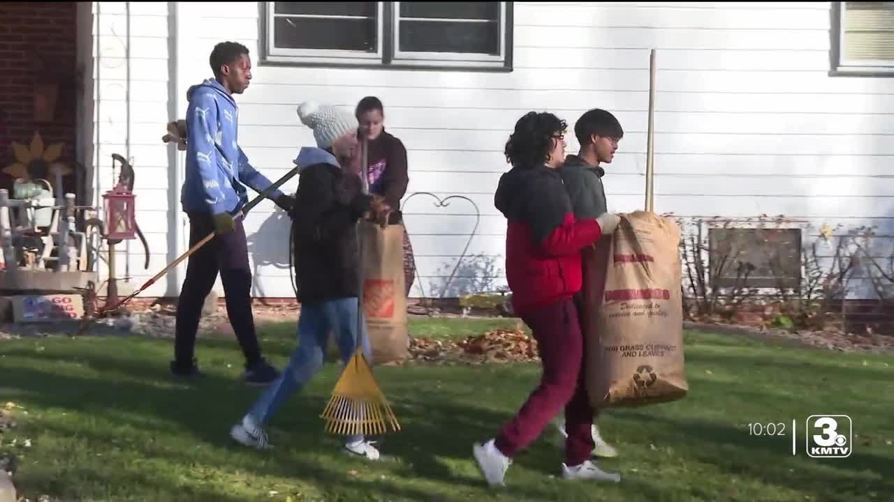 Neighbors thankful for annual Rake Ralston event Saturday - YouTube