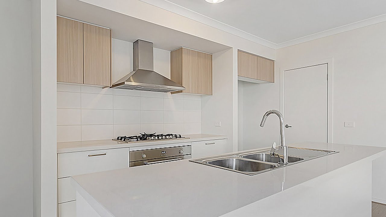 23 Appleberry Way, WALLAN, Victoria - YouTube