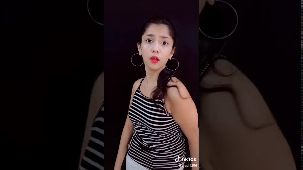 Gajra re gajra re tere kale kale nena : Prachi nagar - YouTube