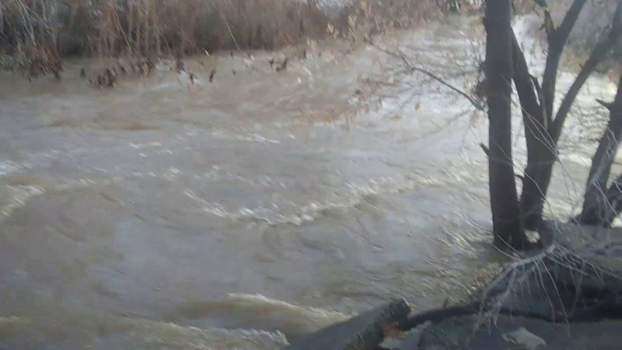 Susan river at flood stage - YouTube