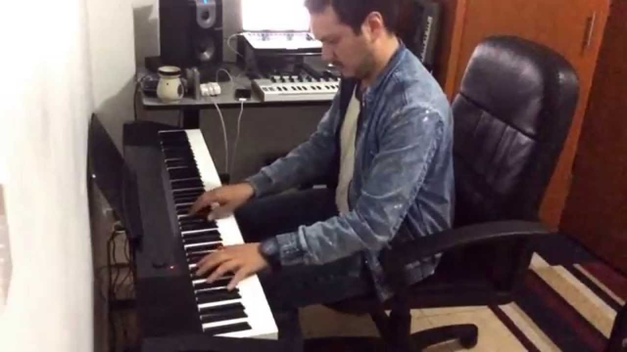 Radiohead - Paranoid Android (piano solo) - YouTube