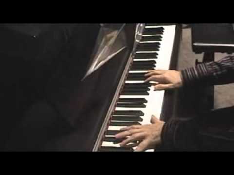 Digital Pianos: compare Roland to Yamaha - YouTube