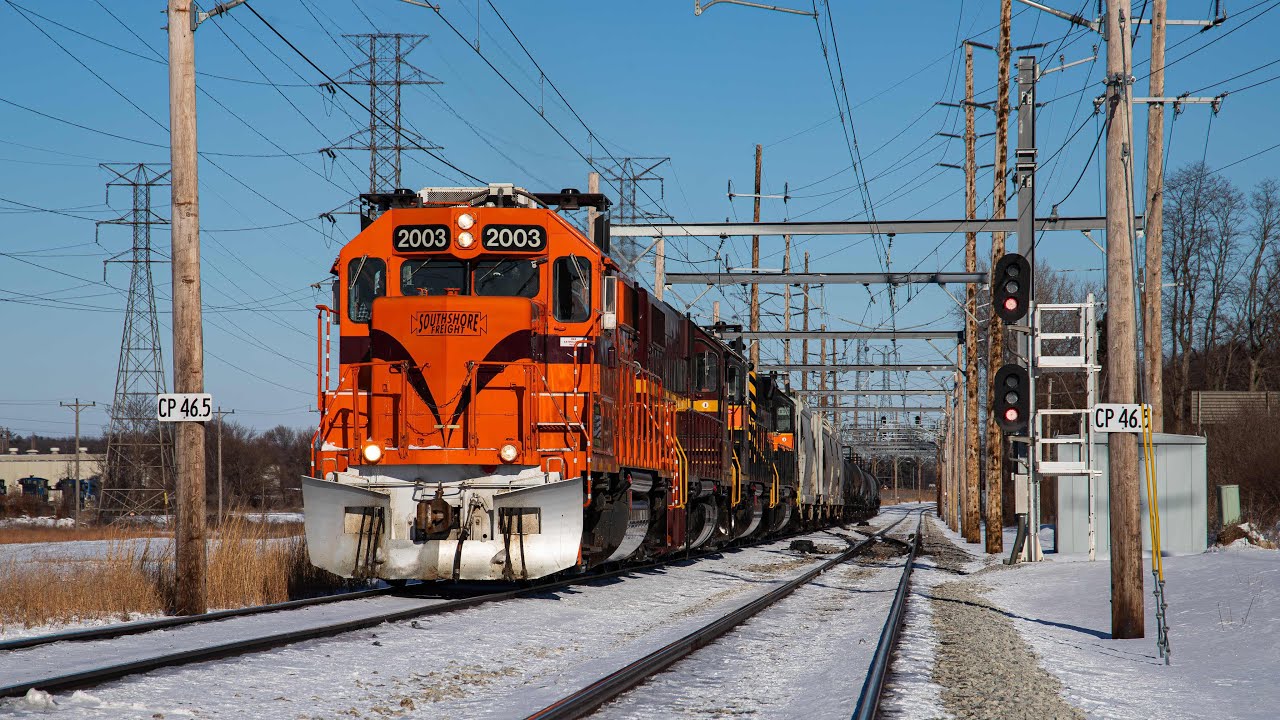 Chasing South Shore Freight AF-11 with an RS5T [HD] - YouTube