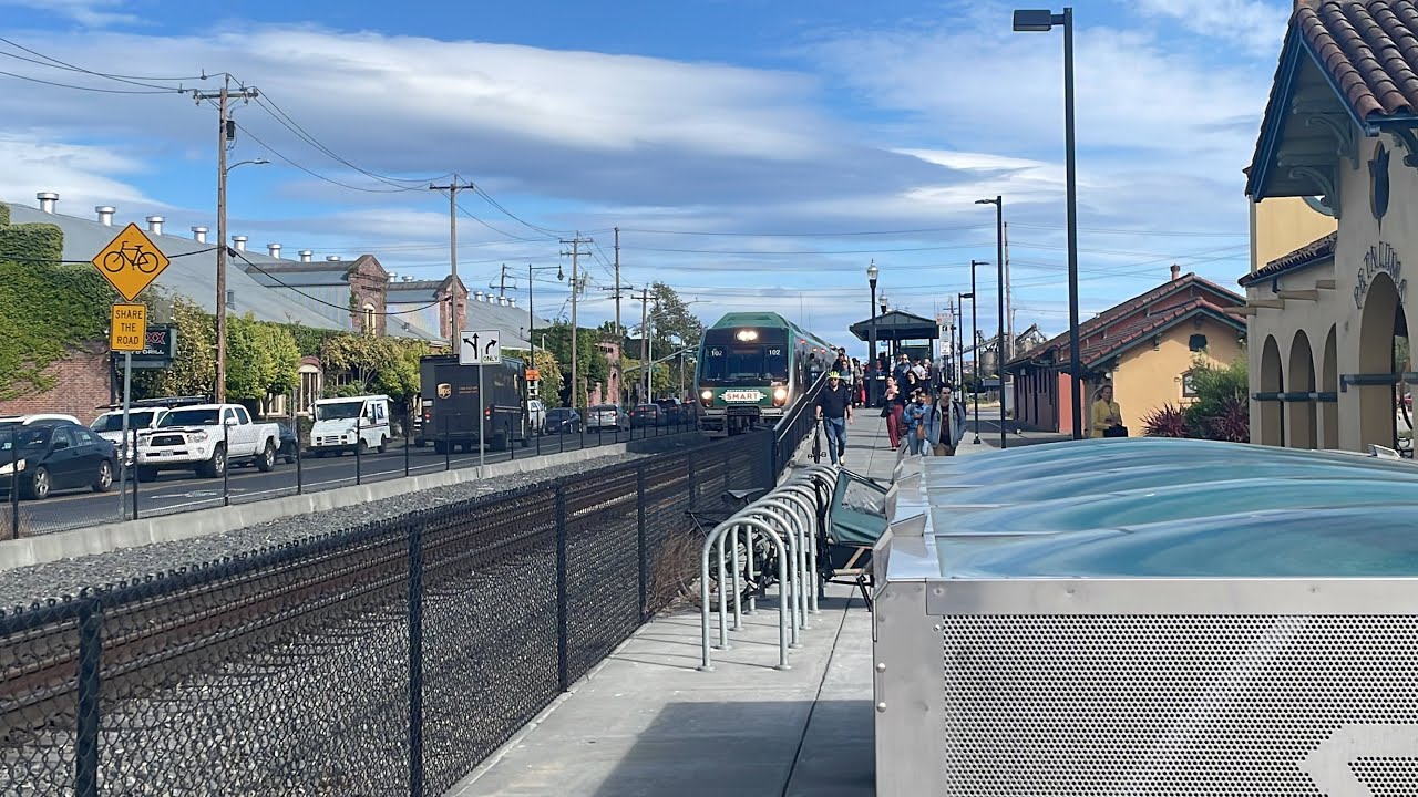 SMART Train DMU photos - YouTube