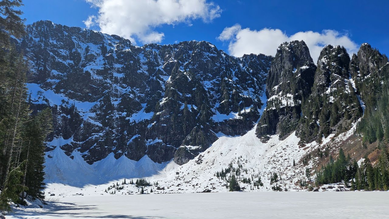 Hiking Lake 22 still snow - April 2024 Seattle Washington - #beautiful ...