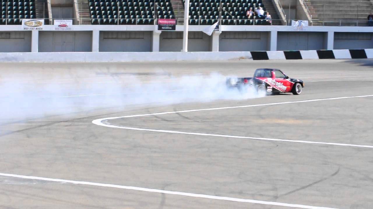 Black Widow s10 Drifting at Orange Show Speedway - YouTube