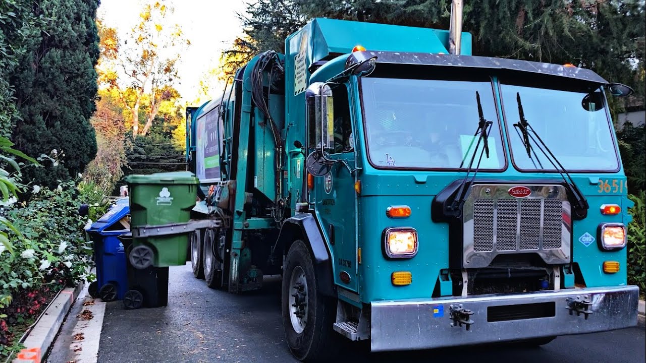 LA Sanitation Greenwaste Collection - YouTube