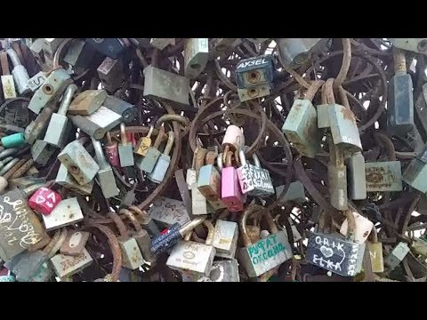 Qıfıllanmış sevgilər