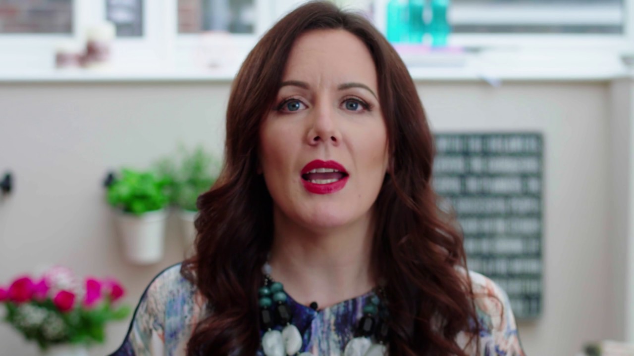 5 Ways to Build Your Creative Confidence | Beth Kempton - YouTube