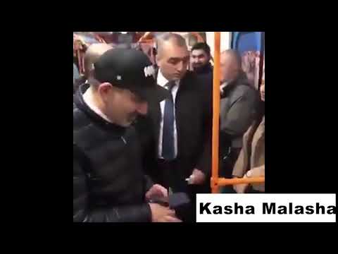 Dilənçi Paşinyan metroda dilənir