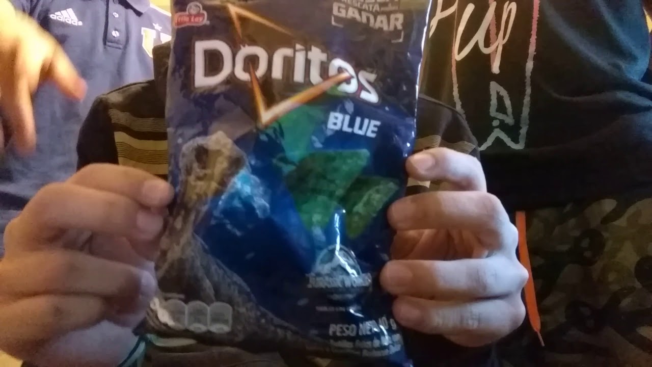 Como Doritos azules y pasa esto *NO CLICKBAIT* *ERAN VERDES* - YouTube