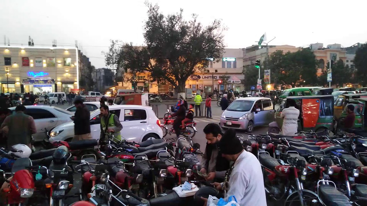 Lahore Mall Road Hall road - YouTube