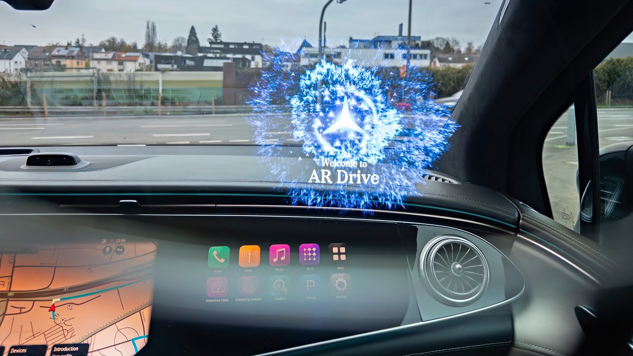 Mercedes-Benz AR Glasses Demonstration - YouTube